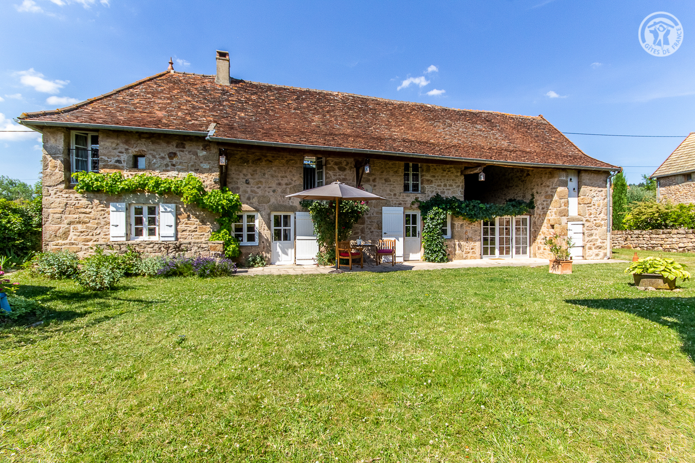 Gîte Le Relais De Mont n°1981 à Suin - Gîtes de France Saône-et-Loire