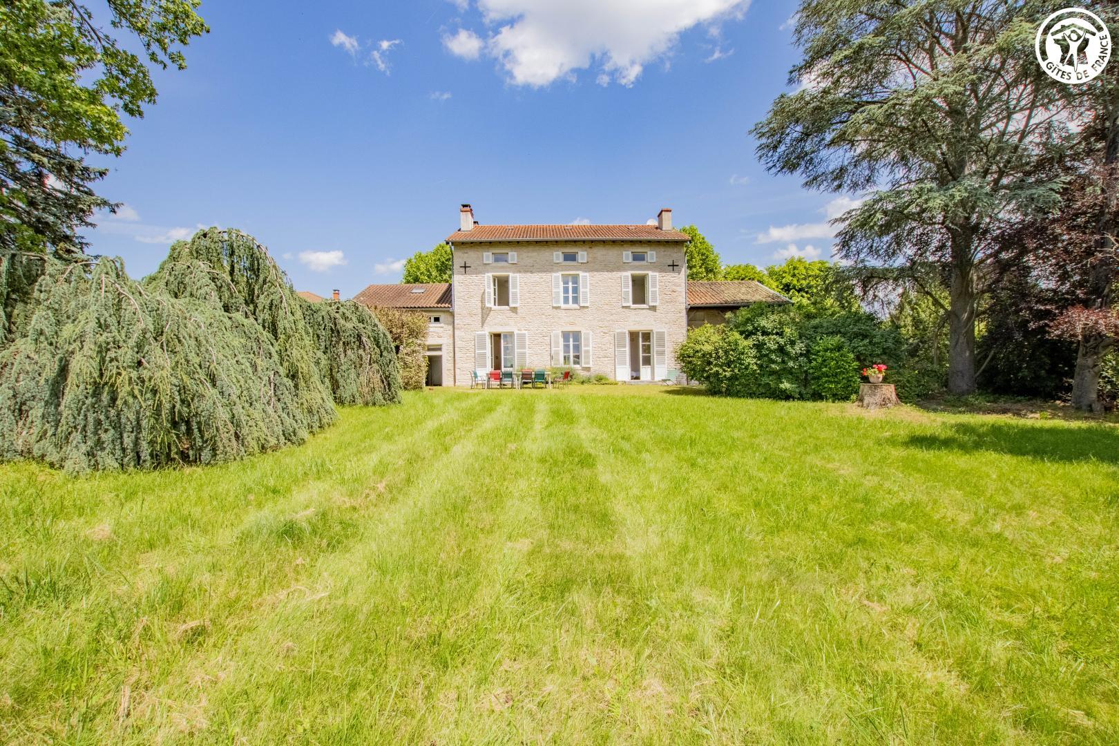 locations de vacances à Azé - Gîtes de France Bourgogne